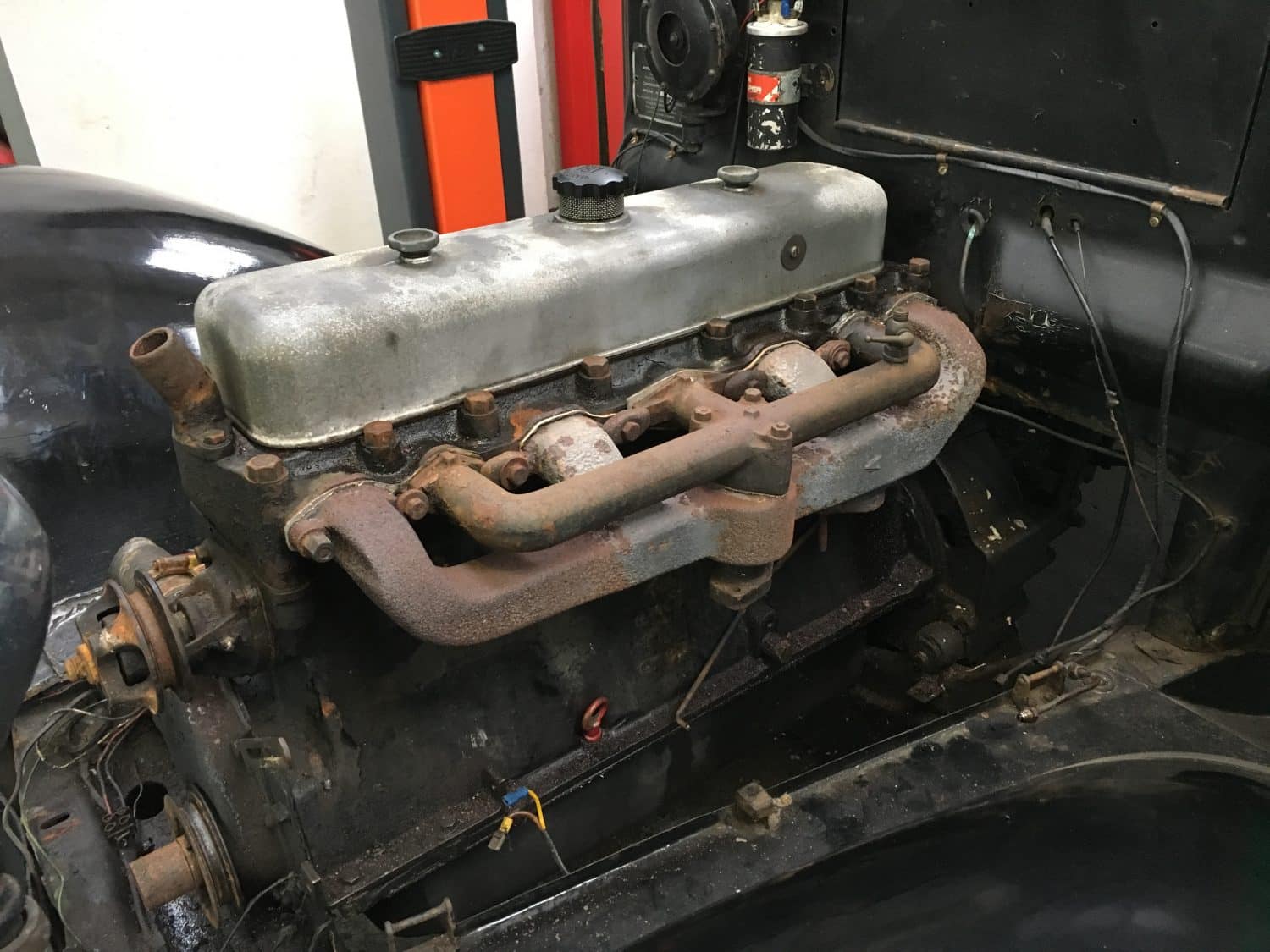 Removing the engine of our 1932 Vauxhall Cadet - Bridge Classic Cars