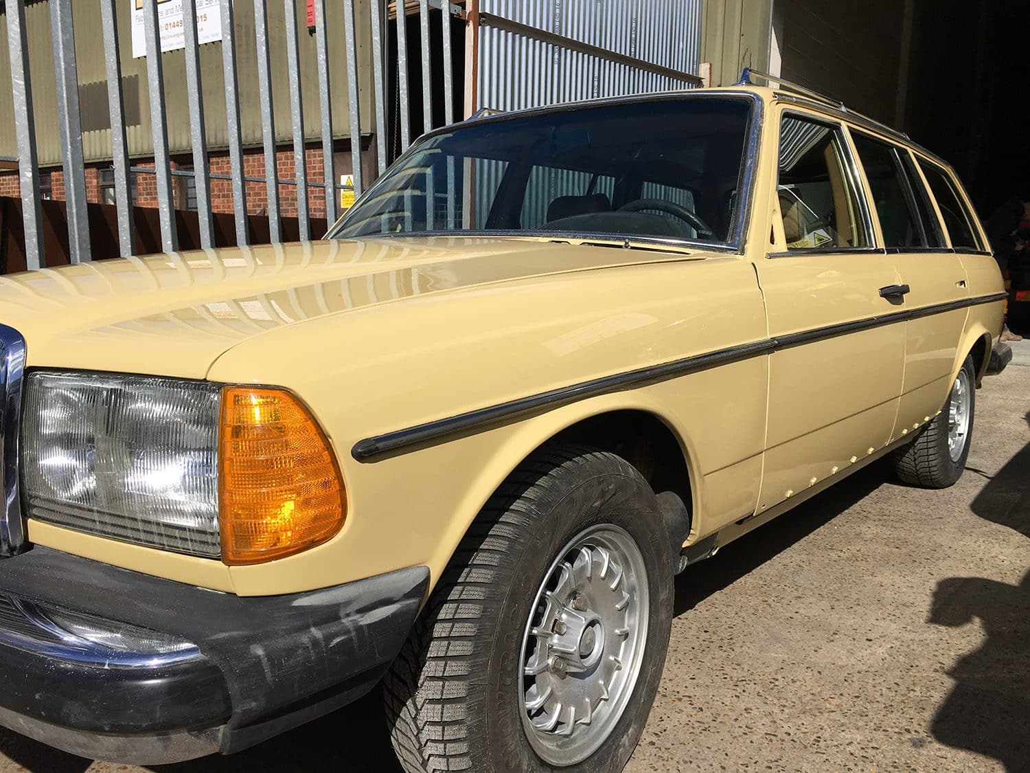 Mercedes W123 300TD Respray - Bridge Classic Cars