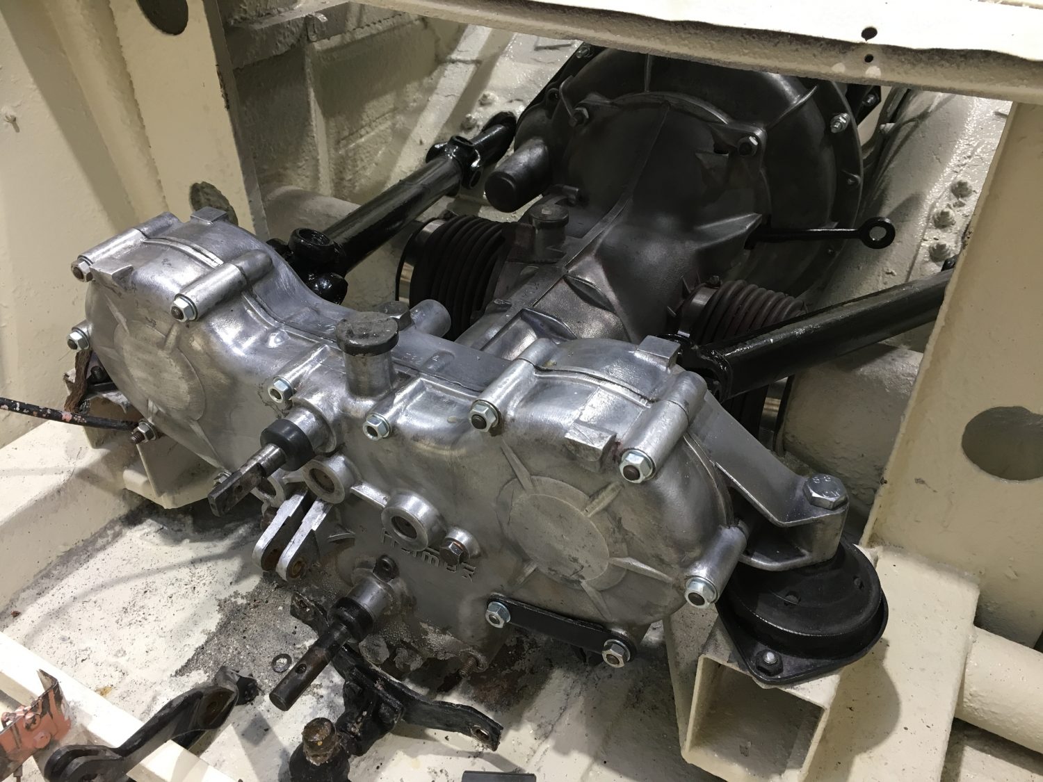 Re-fitting the Amphicar engine - Bridge Classic Cars