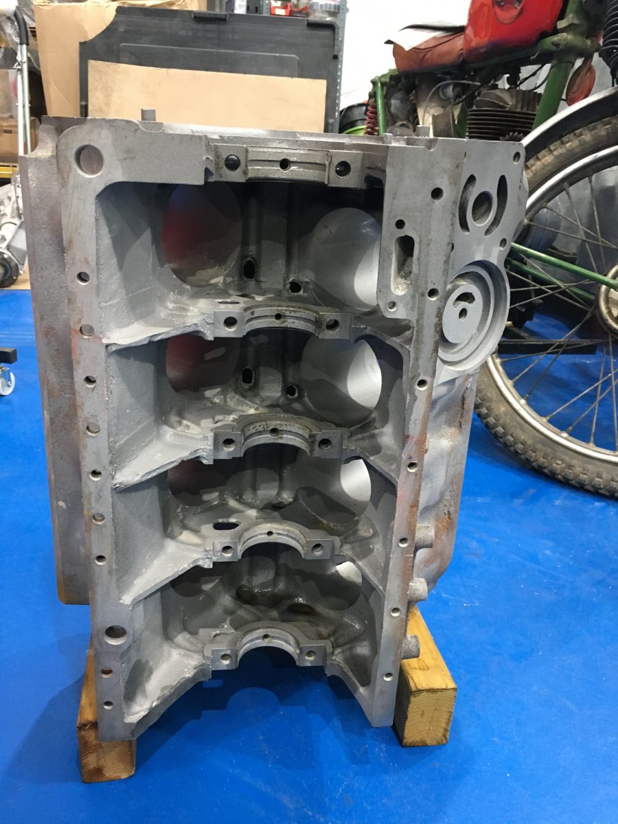 1978 Triumph Stag Engine Wine Rack : - Bridge Classic Cars