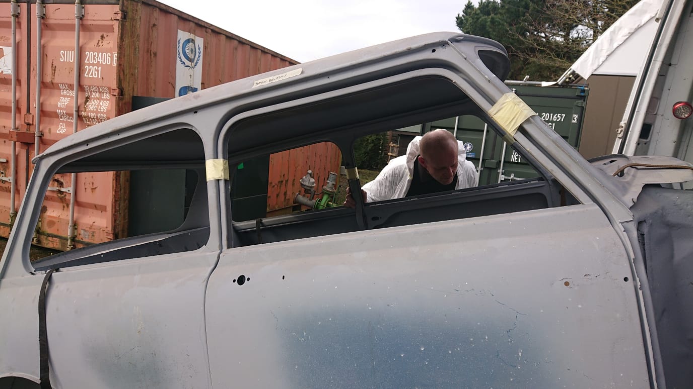 1967 Austin Mini 850 Arriving - Bridge Classic Cars : Bridge Classic Cars
