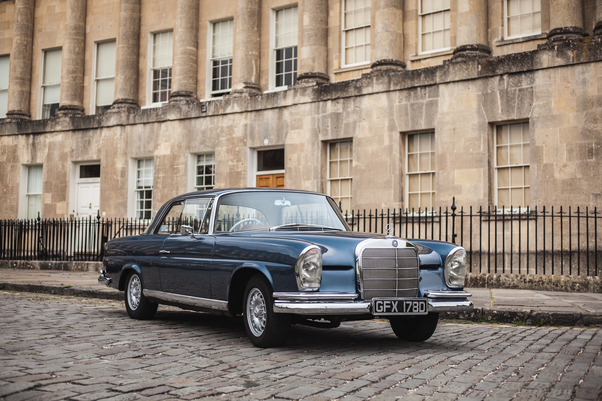 1966 Mercedes-Benz (W111) 250SE Coupe - Bridge Classic Cars : Bridge ...