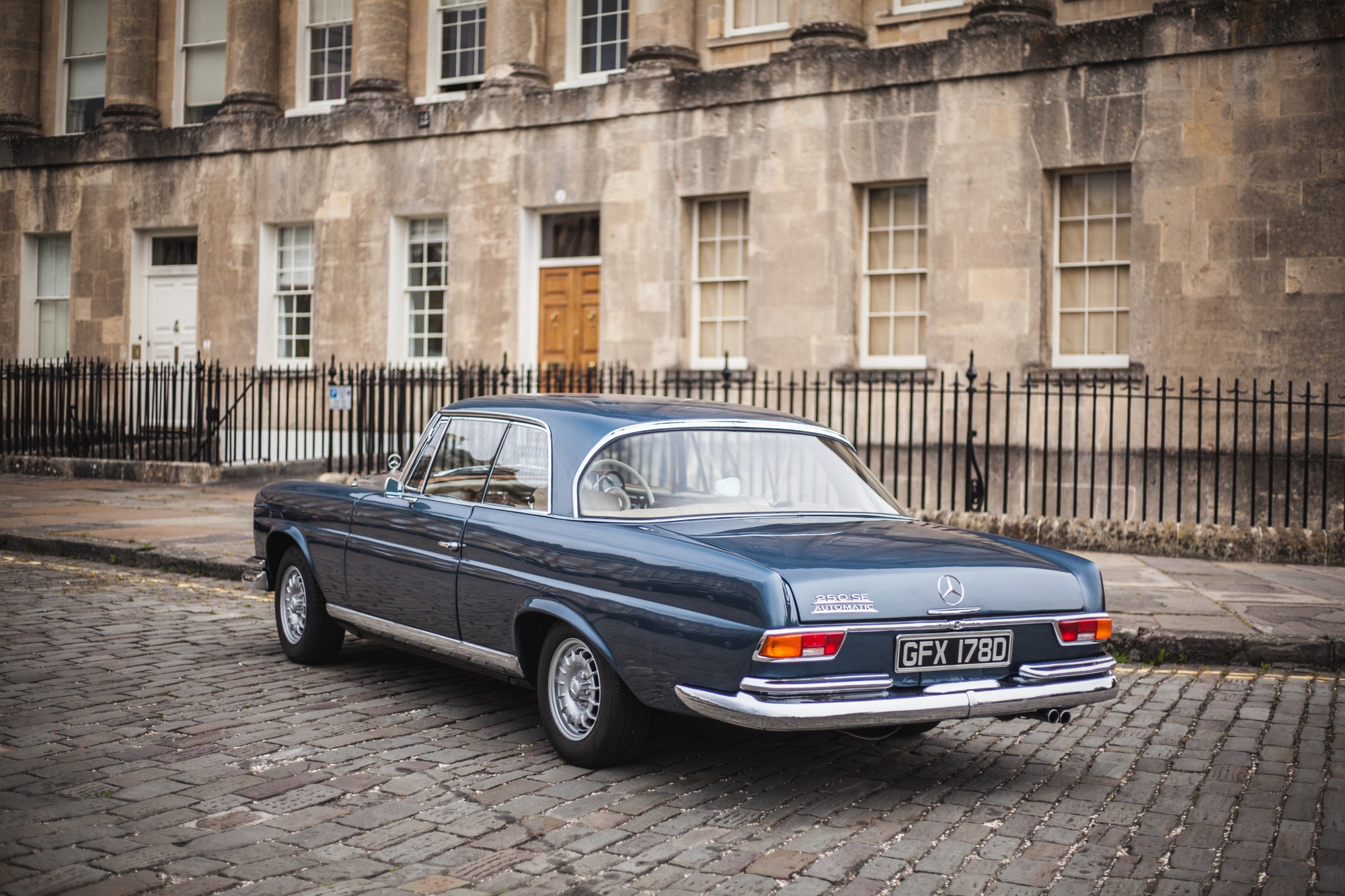 1966 Mercedes-Benz (W111) 250SE Coupe - Bridge Classic Cars : Bridge ...