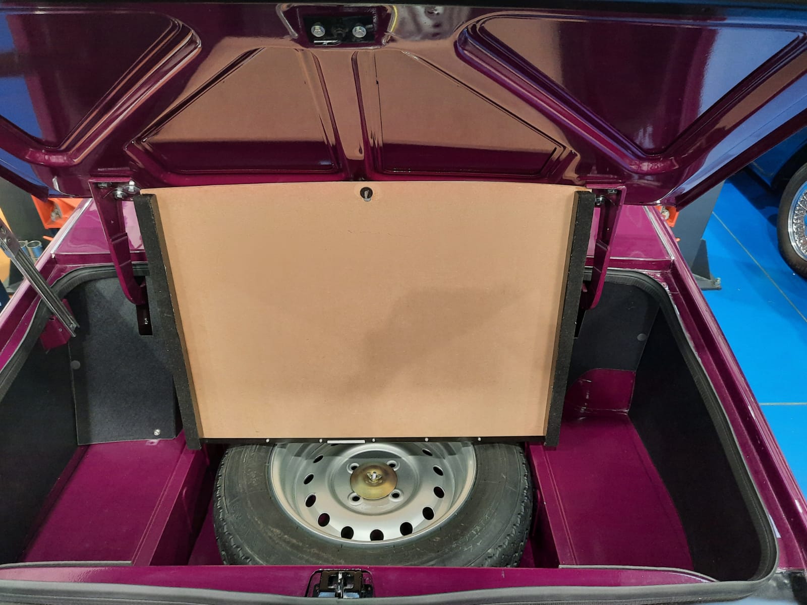 Wheels for Triumph TR6 - Bridge Classic Cars